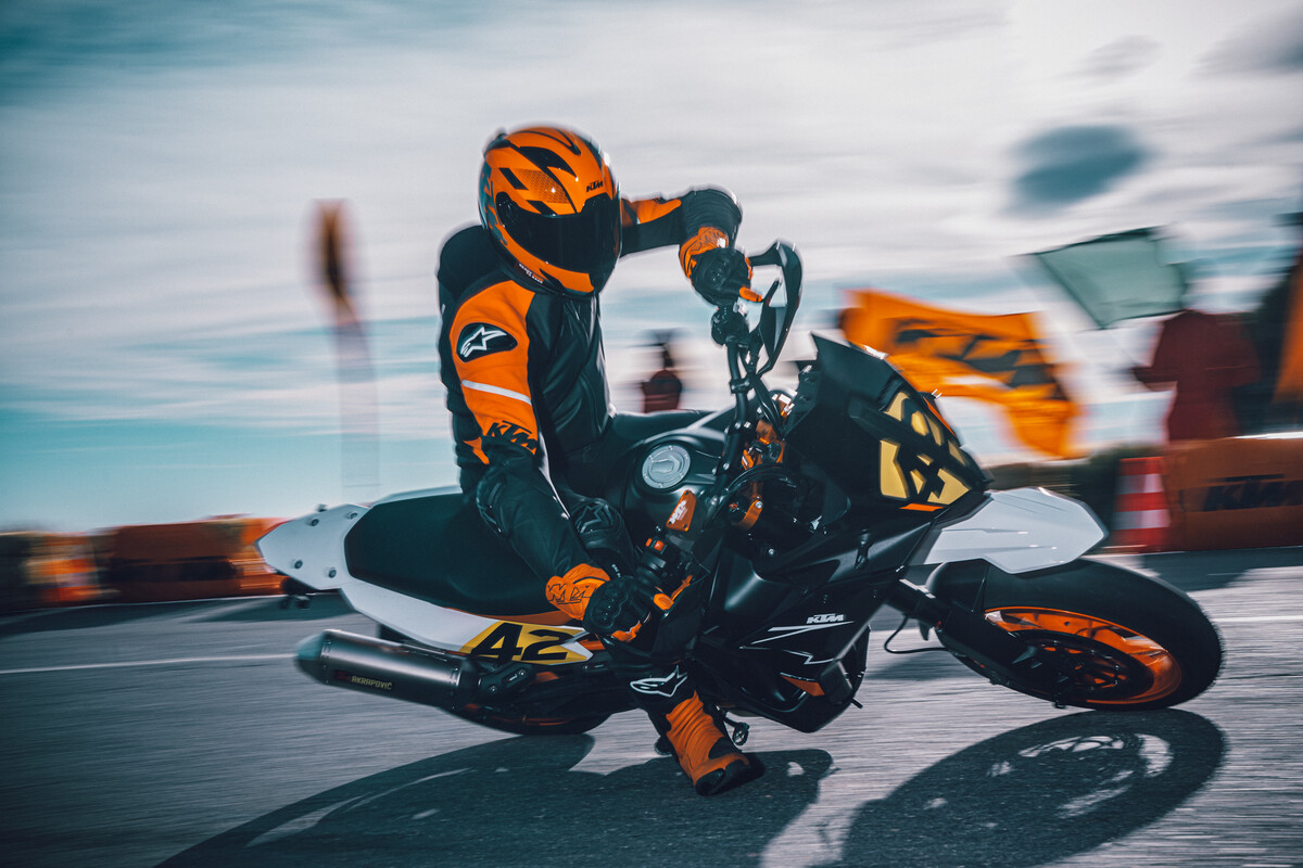 DIE NEUE KTM 890 SMT: DIE RÜCKKEHR WIRD ZUR REALITÄT - KTM Köstler